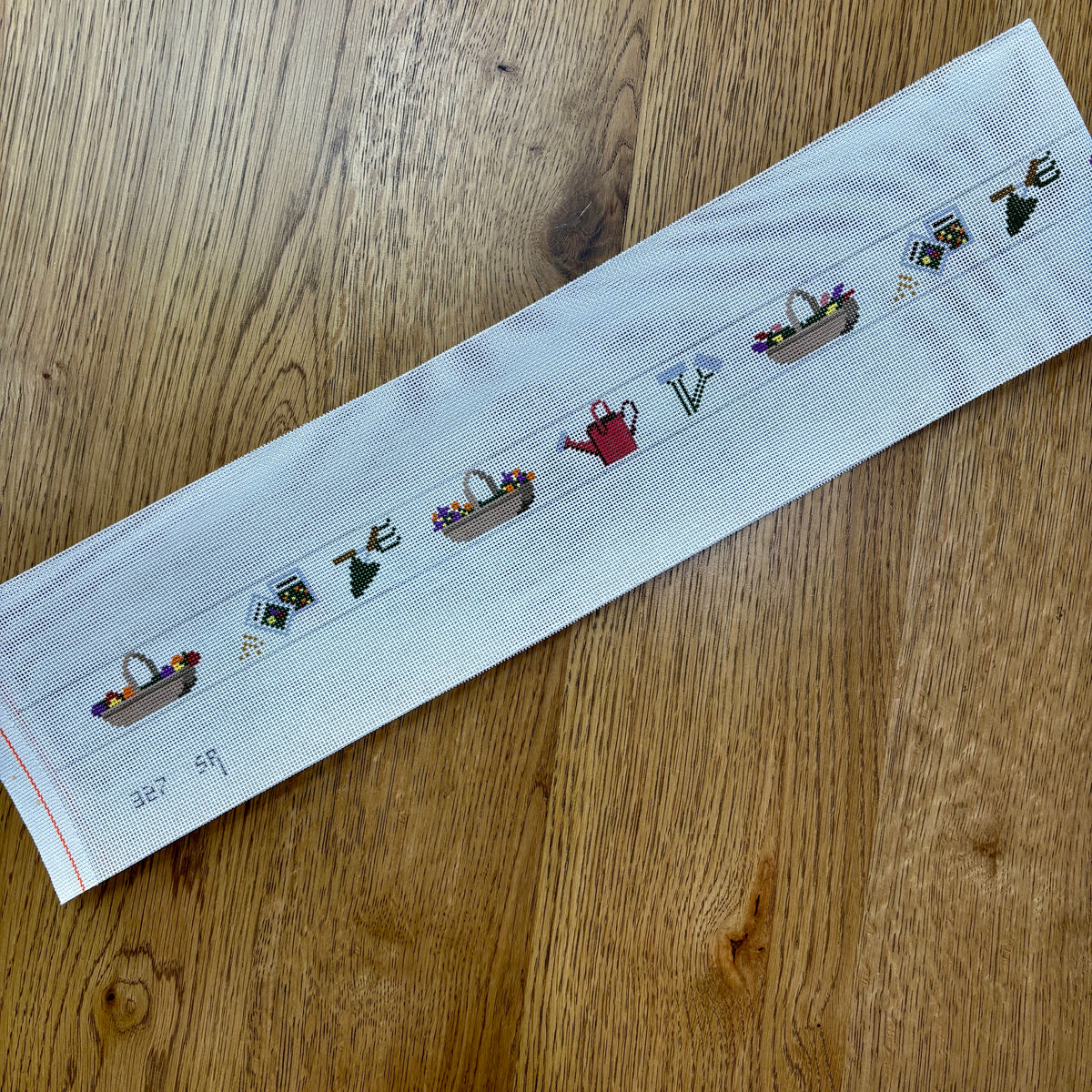 Gardner's, Belt - 18 mesh – Susan Roberts Needlepoint