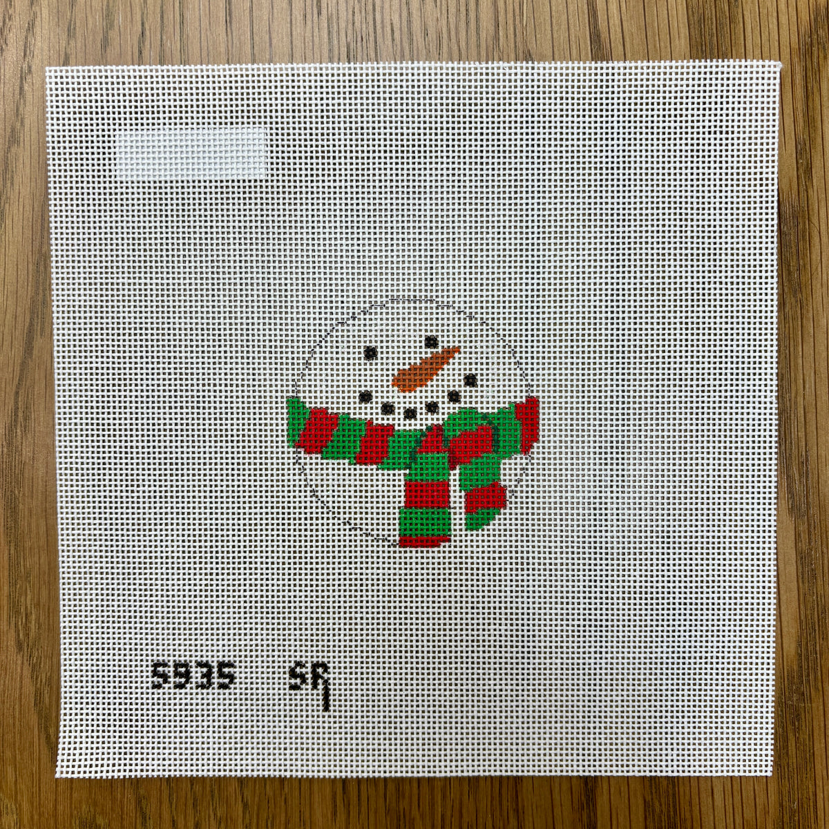 Snowball Face, 2.5" Round – Susan Roberts Needlepoint