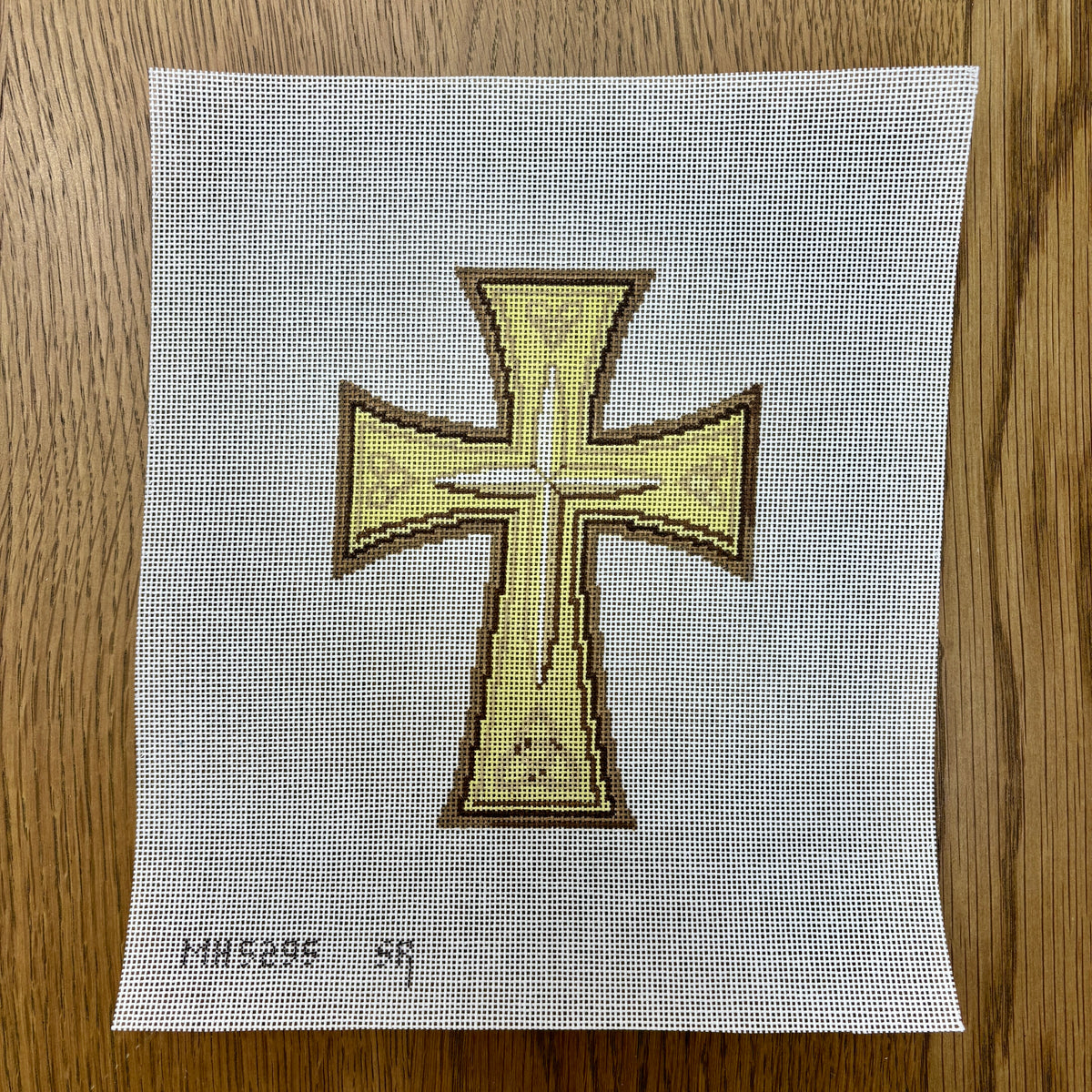 Triangular, Cross - 18 mesh – Susan Roberts Needlepoint