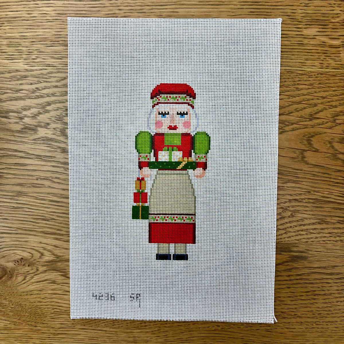 Nutcracker, Mrs. Claus - 18 mesh – Susan Roberts Needlepoint